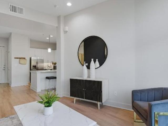 1 Br, 1 bath, Apartment 2901 Indiana Blvd