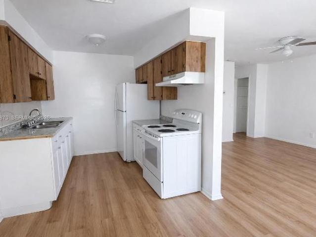 1 Br, 1 bath, Apartment 2919 Jackson Street