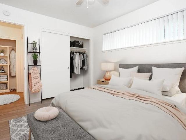 1 Br, 1 bath, Apartment 2927 Marconi Avenue