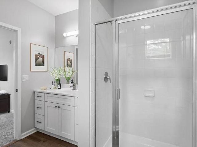 1 Br, 1 bath, Apartment 2 Addison Pl