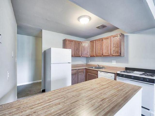 1 Br, 1 bath, Apartment 2 S Woodington Rd
