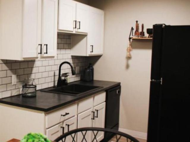 1 Br, 1 bath, Apartment 3040 Mallard Dr