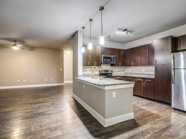 1 Br, 1 bath, Apartment 3090 Outlet Pkwy