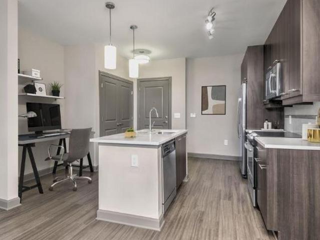 1 Br, 1 bath, Apartment 3097 Maple Drive Northeast
