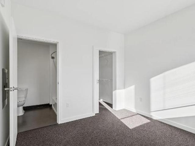 1 Br, 1 bath, Apartment 3001 NW Clearwater Dr