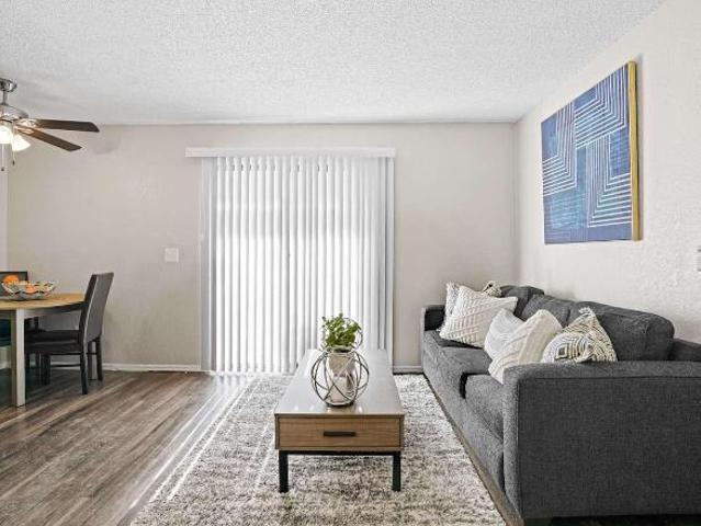 1 Br, 1 bath, Apartment 3001 Pheasant Run Rd