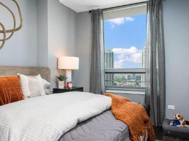 1 Br, 1 bath, Apartment 300 N Canal St