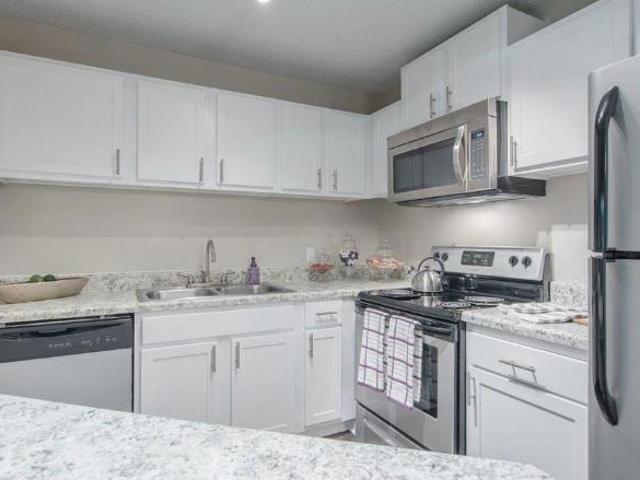 1 Br, 1 bath, Apartment 300 Deering Road NW