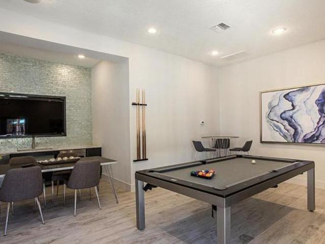1 Br, 1 bath, Apartment 300 Seaforth Dr