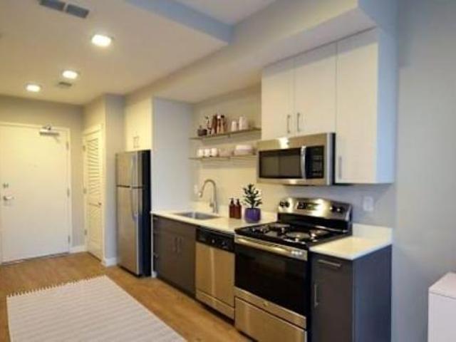 1 Br, 1 bath, Apartment 301 Memorial Dr
