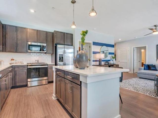 1 Br, 1 bath, Apartment 3030 Barrow Rd
