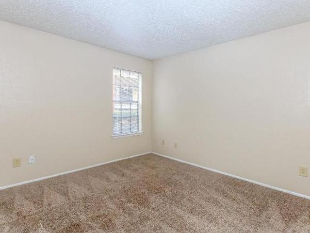 1 Br, 1 bath, Apartment 3146 West Northgate Drive