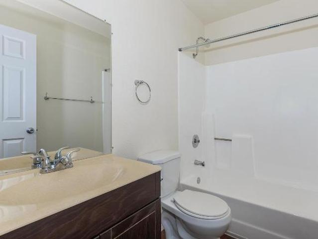 1 Br, 1 bath, Apartment 319 Imperial Beach Blvd
