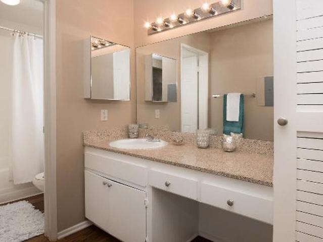 1 Br, 1 bath, Apartment 3100 E Yorba Linda Blvd