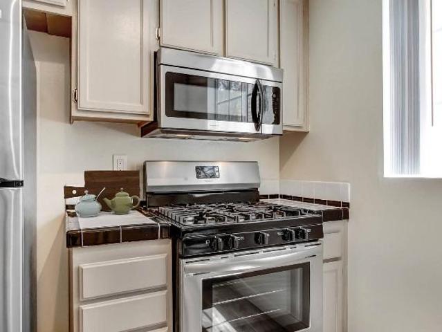 1 Br, 1 bath, Apartment 310 S Swall Drive