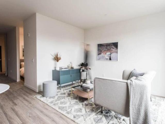 1 Br, 1 bath, Apartment 310 SE 12th Ave