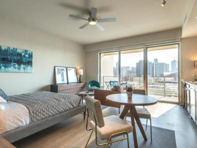 1 Br, 1 bath, Apartment 3111 N Houston St