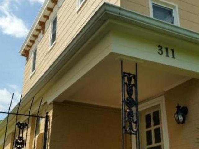 1 Br, 1 bath, Apartment 311 A St Ne