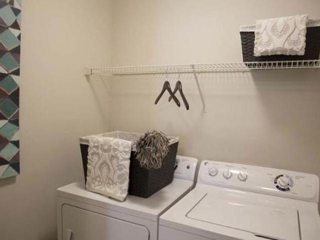 1 Br, 1 bath, Apartment 3131 N Druid Hills Road