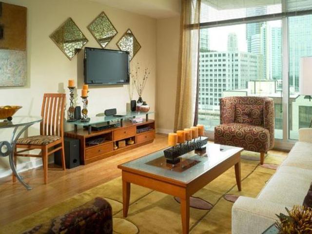 1 Br, 1 bath, Apartment 3242 Peachtree Road NE