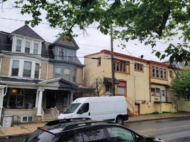 1 Br, 1 bath, Apartment 324 Spring St