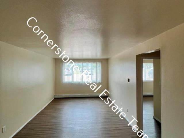 1 Br, 1 bath, Apartment 325 Cragmor Road