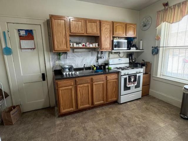 1 Br, 1 bath, Apartment 329 Beech Street