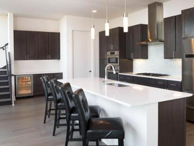 1 Br, 1 bath, Apartment 3200 McKinney Avenue