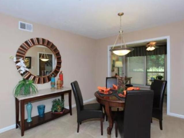 1 Br, 1 bath, Apartment 3200 Spring Hill Parkway SE