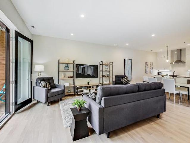1 Br, 1 bath, Apartment 3204 North Clifton Avenue