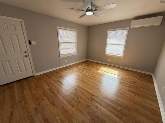 1 Br, 1 bath, Apartment 3206 9th St