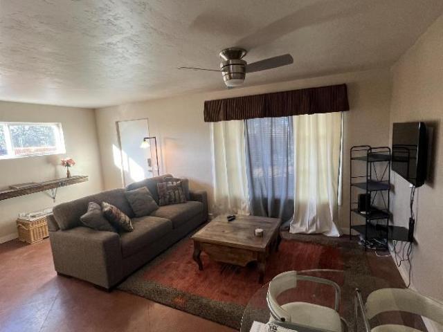1 Br, 1 bath, Apartment 3347 East Seneca Street
