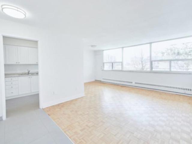 1 Br, 1 bath, Apartment 3355 Ponytrail Drive