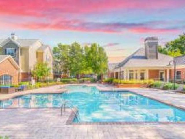 1 Br, 1 bath, Apartment 3300 Grove Crabtree Cres
