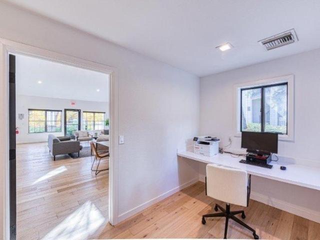 1 Br, 1 bath, Apartment 3308 Quail Lake Road