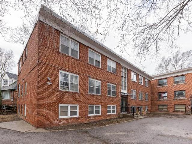 1 Br, 1 bath, Apartment 330 Chisholm Avenue