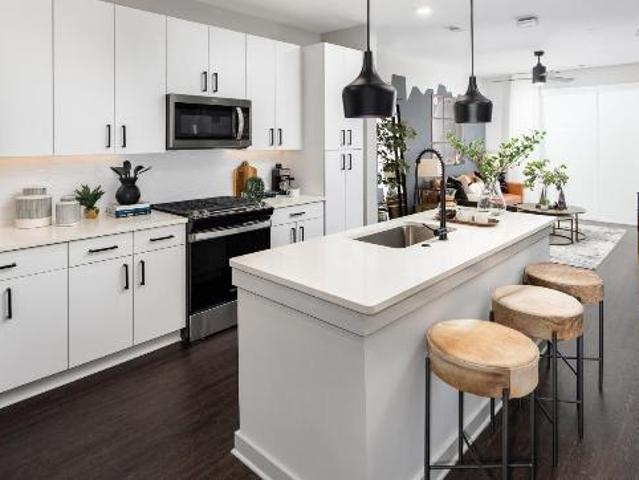 1 Br, 1 bath, Apartment 3314 Piedmont Rd