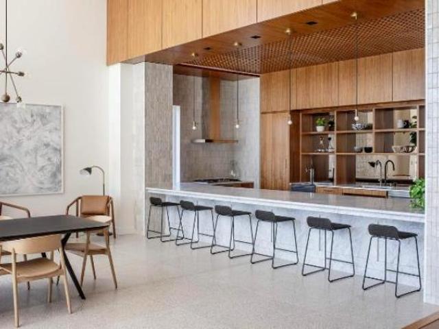 1 Br, 1 bath, Apartment 3333 S La Cienega Blvd