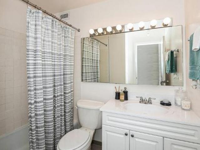1 Br, 1 bath, Apartment 333 E Ontario St