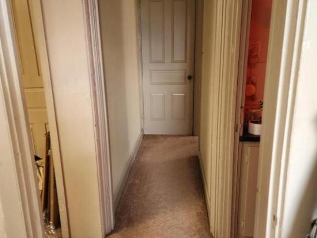 1 Br, 1 bath, Apartment 33 W Middle St