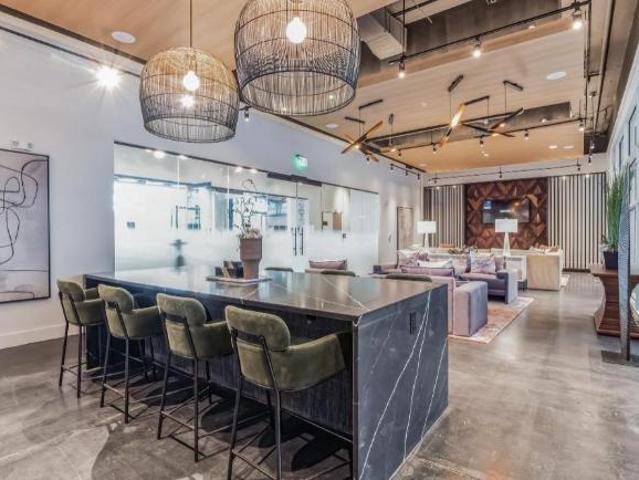 1 Br, 1 bath, Apartment 3441 South Blvd