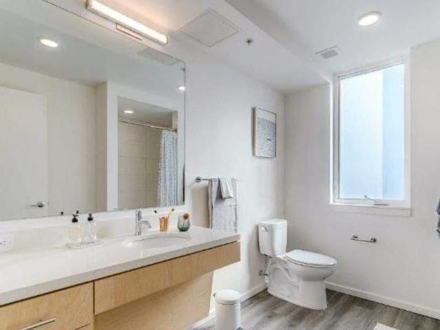 1 Br, 1 bath, Apartment 3450 N Williams Ave
