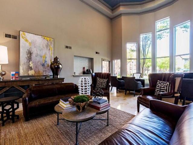 1 Br, 1 bath, Apartment 3450 River Park Drive