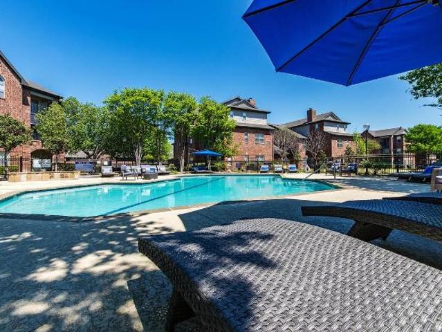 1 Br, 1 bath, Apartment 3450 River Park Drive