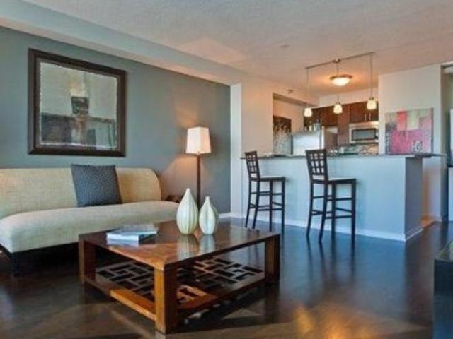 1 Br, 1 bath, Apartment 345 E Ohio St