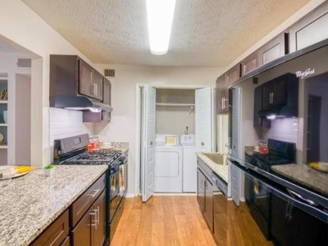 1 Br, 1 bath, Apartment 3471 N Druid Hills Road NE