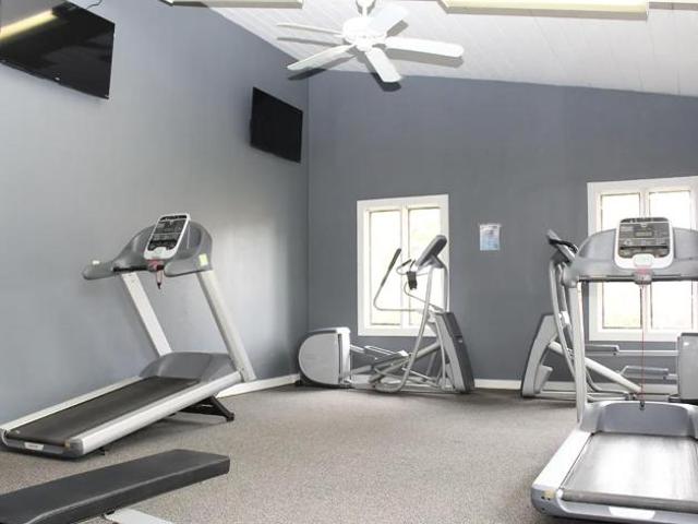 1 Br, 1 bath, Apartment 3400 Wyoming Blvd NE