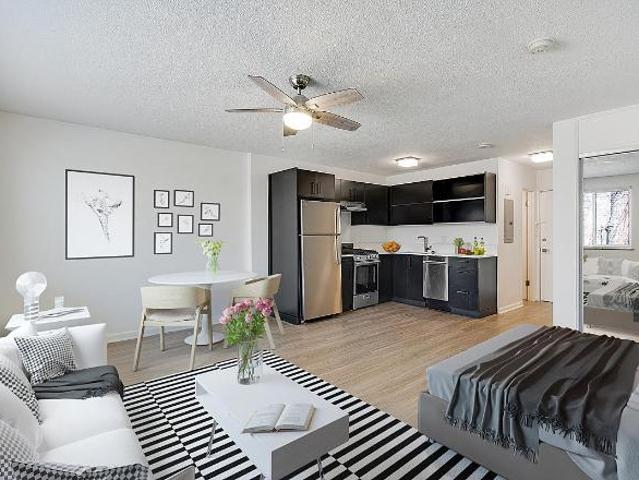 1 Br, 1 bath, Apartment 3400 E 17th Avenue
