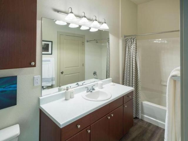 1 Br, 1 bath, Apartment 3400 S Platte River Dr