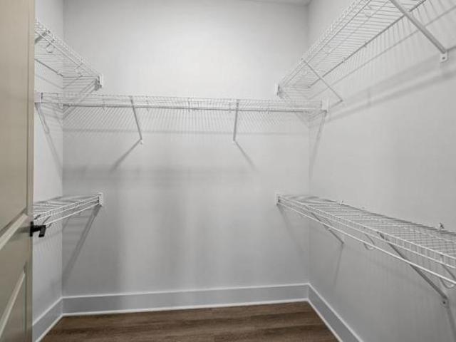 1 Br, 1 bath, Apartment 3431 Olympia Dr